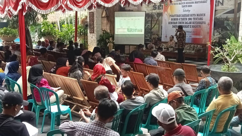 Sutardi Sosialisasi Perda Kuburan Umum Kota Madiun - DPD PDI Perjuangan ...